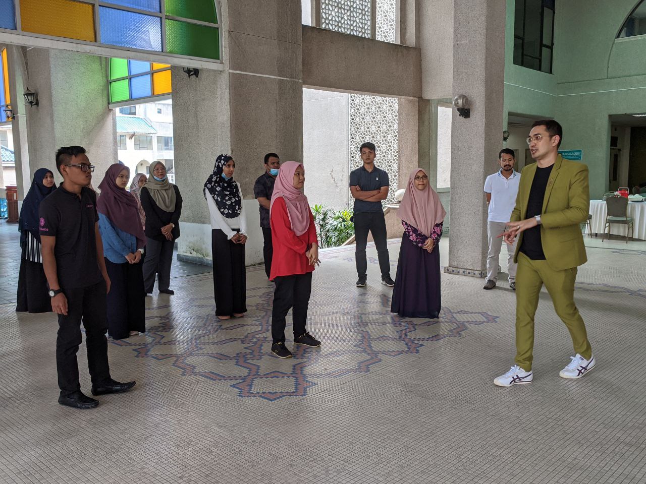 Popular host CK Faizal says “Voice reflects behaviour” – IIUM Today