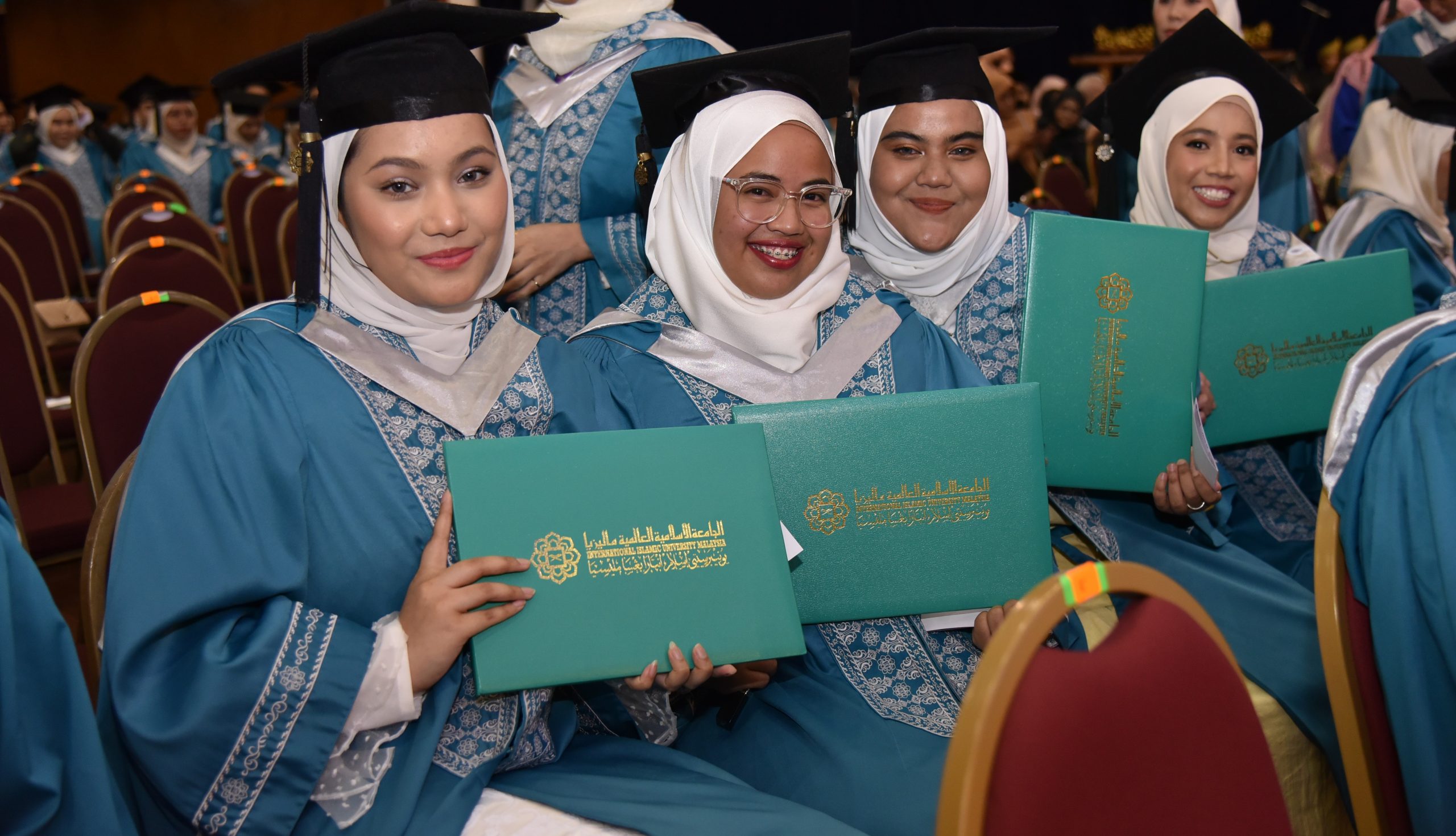 635 AHAS KIRKHS graduates celebrated at the 5th session of IIUM ...