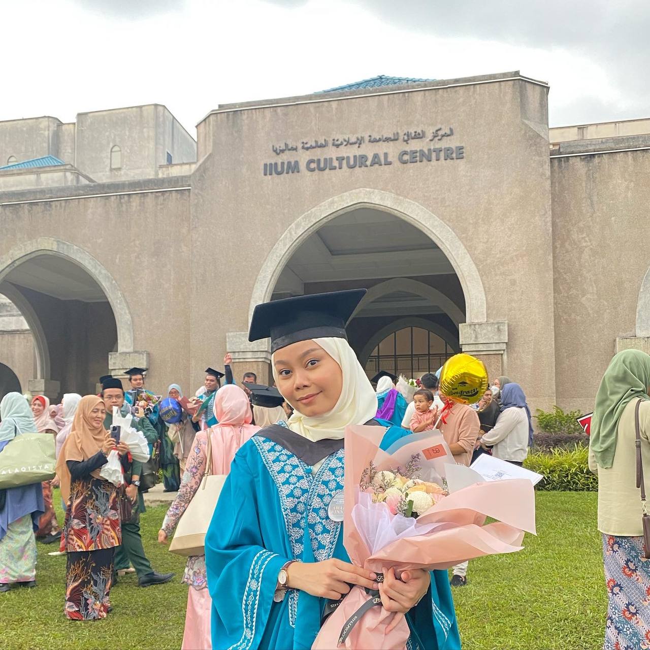 AIKOL female graduates dominate the 38th IIUM Convocation Ceremony ...