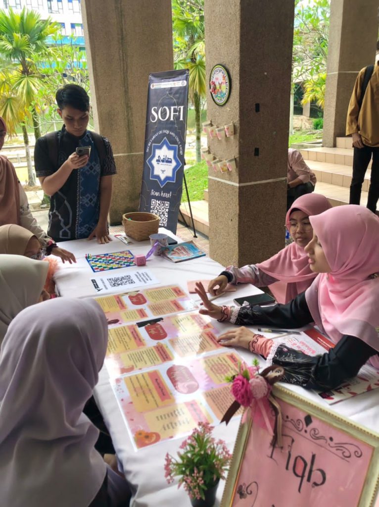 Dr. Sharifah Fatimah tackles period poverty – IIUM Today