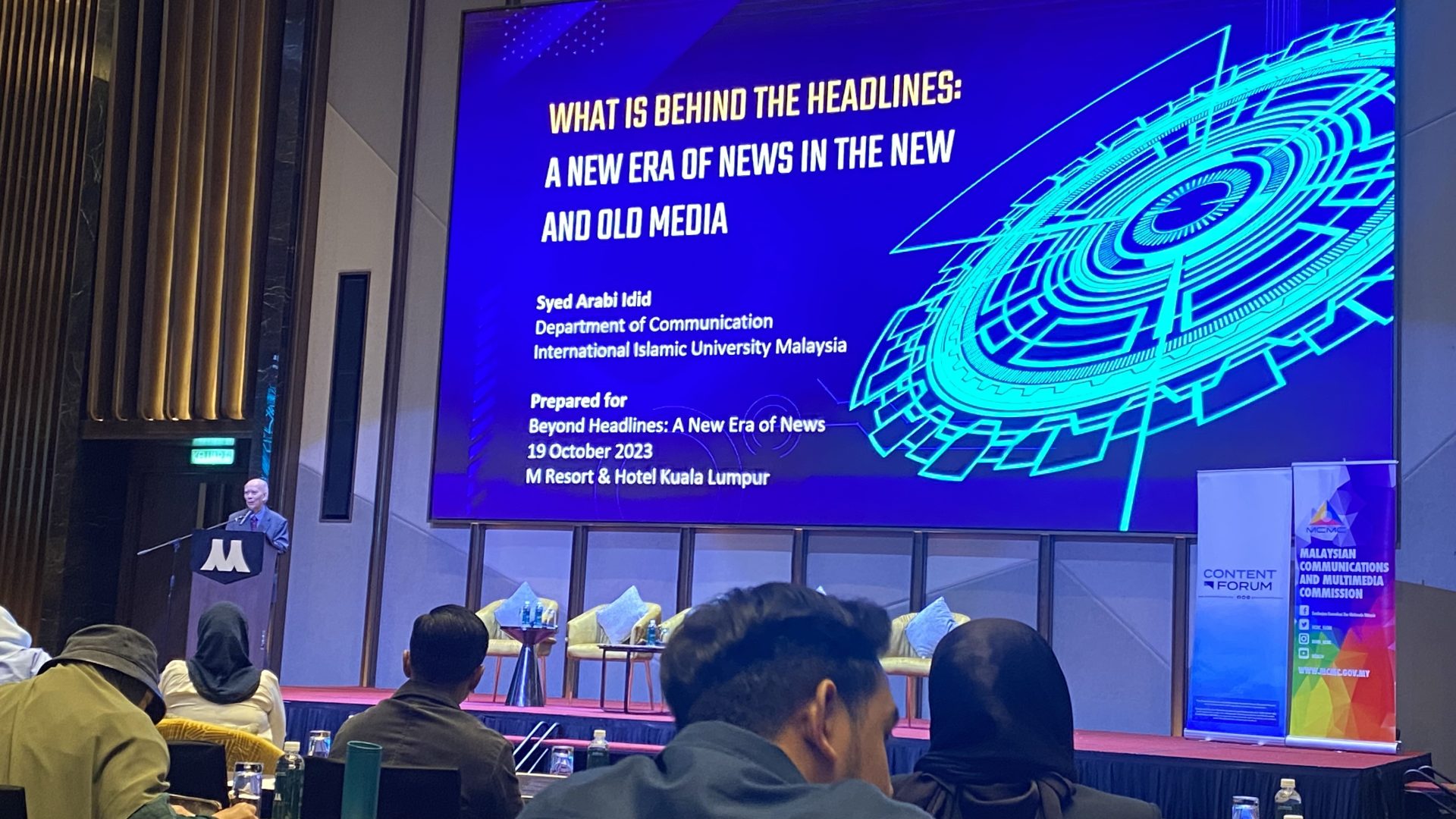 CMCF Seminar: Prof. Dato’ Sri Dr. Syed Arabi Addresses the New Era of News – IIUM Today