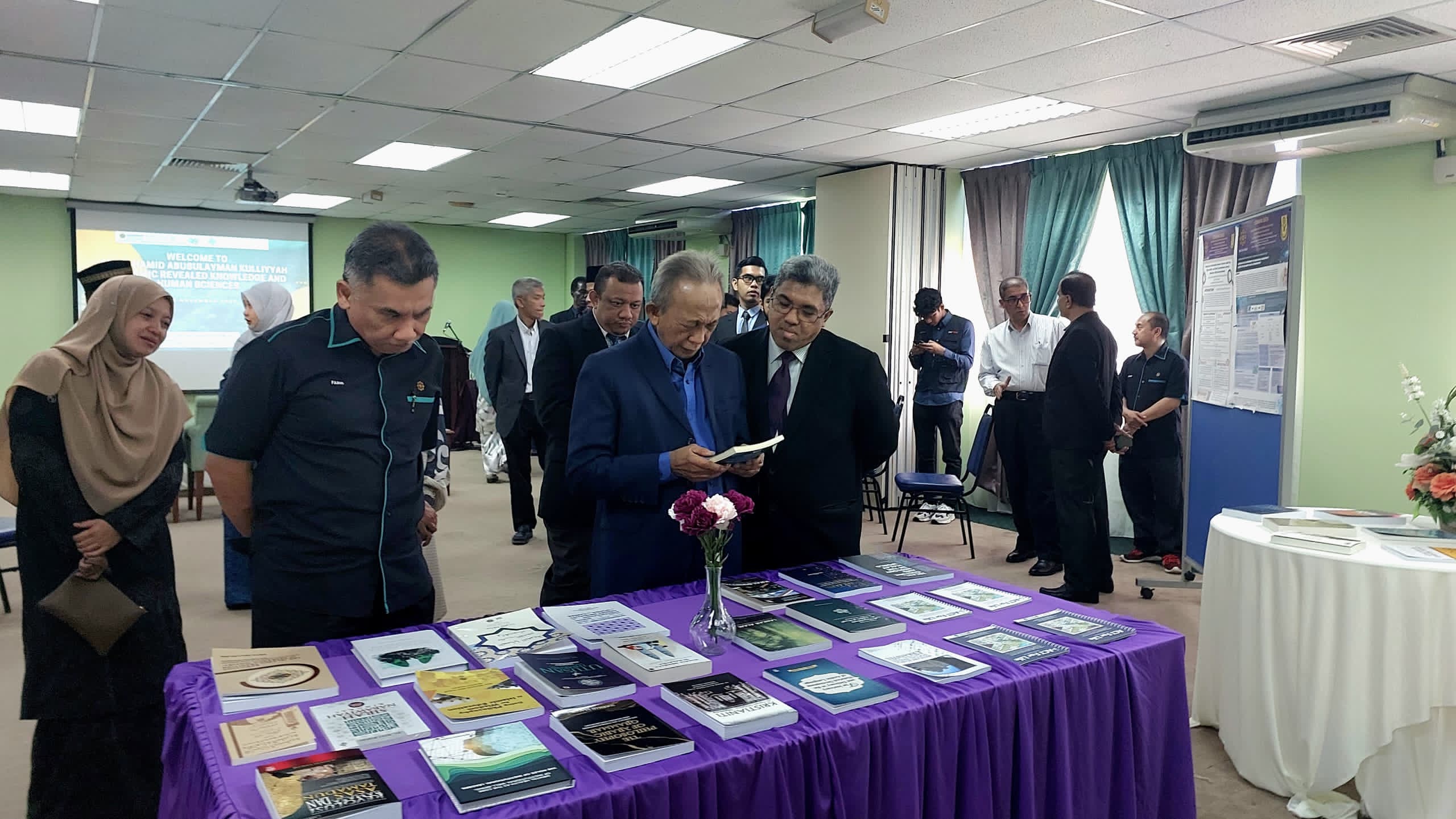 IIUM President’s First Visit to AHAS KIRKHS, a Success – IIUM Today